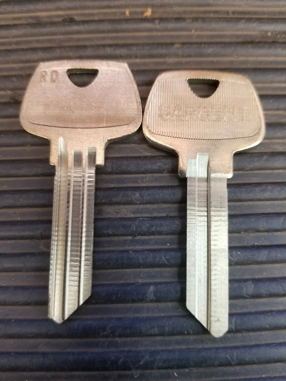 Key Blank 01007RD Type 6 Pin for Sargent RD Keyway – Los Alamos Lock & Key